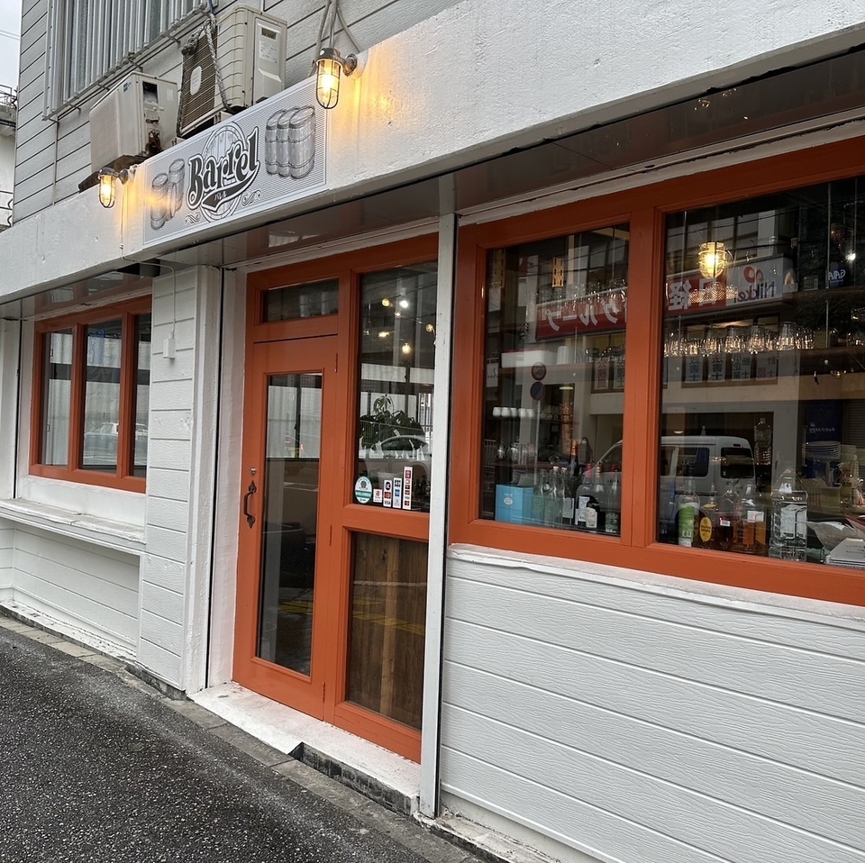 お席 | 洋食酒場Barrel