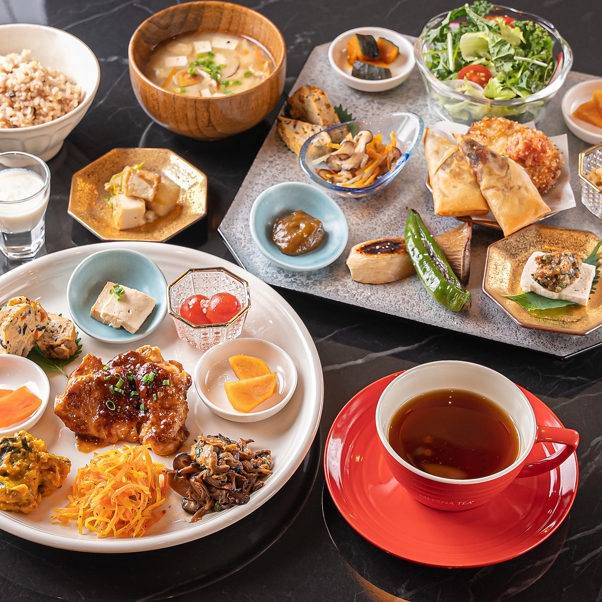 YOLO CAFE芦屋本店【公式】