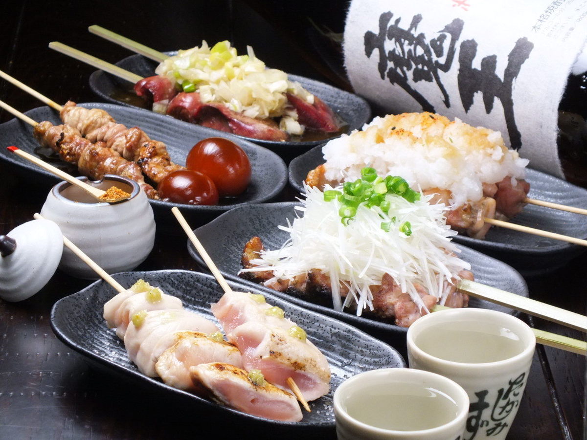 【忘年会の宴会がっつりコース】2時間飲み放題付き 焼き鳥盛り合わせ含む全7品3980円(税込) | 串処 権鹿 ごんろく 立川本店