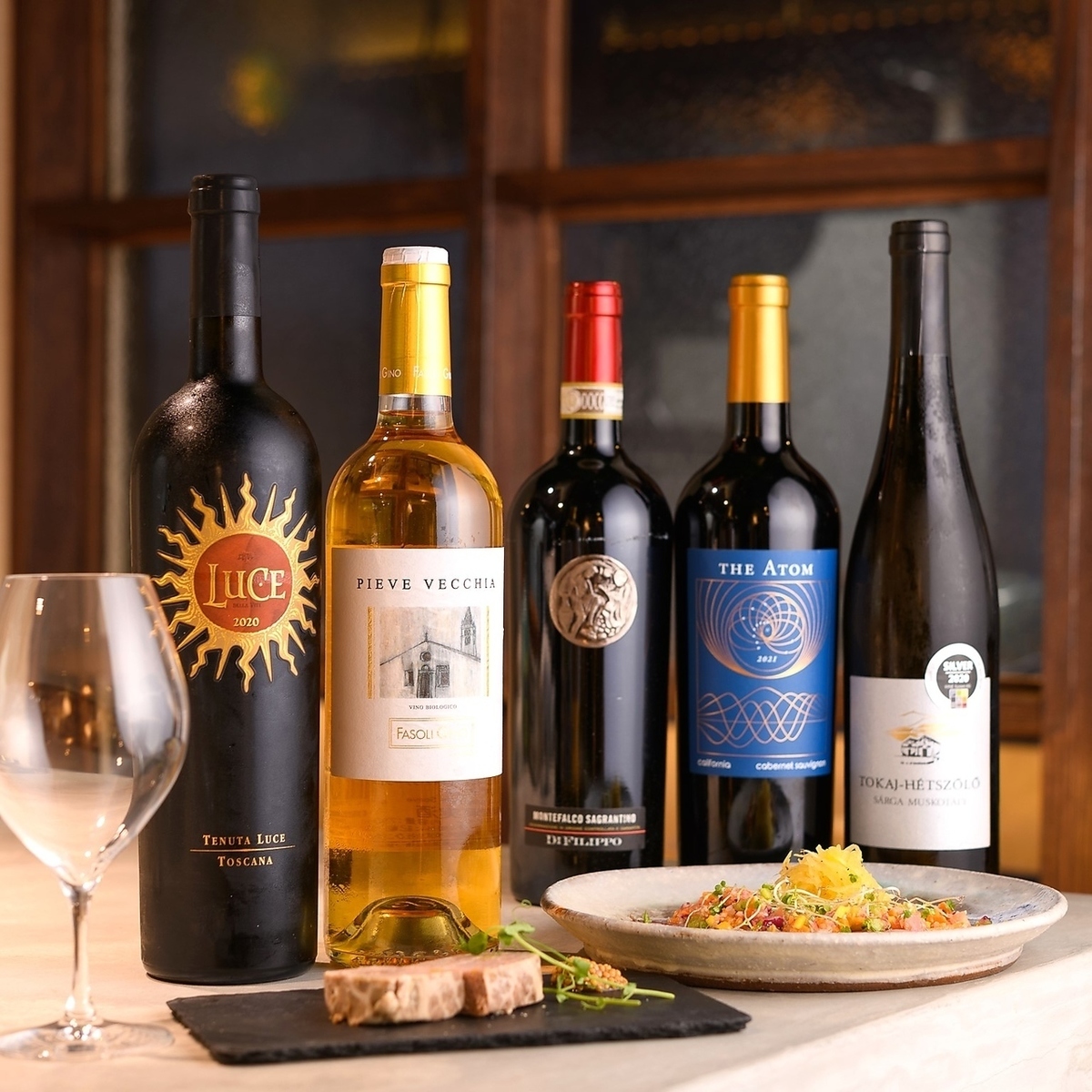 WINE．BAR APiS【公式】